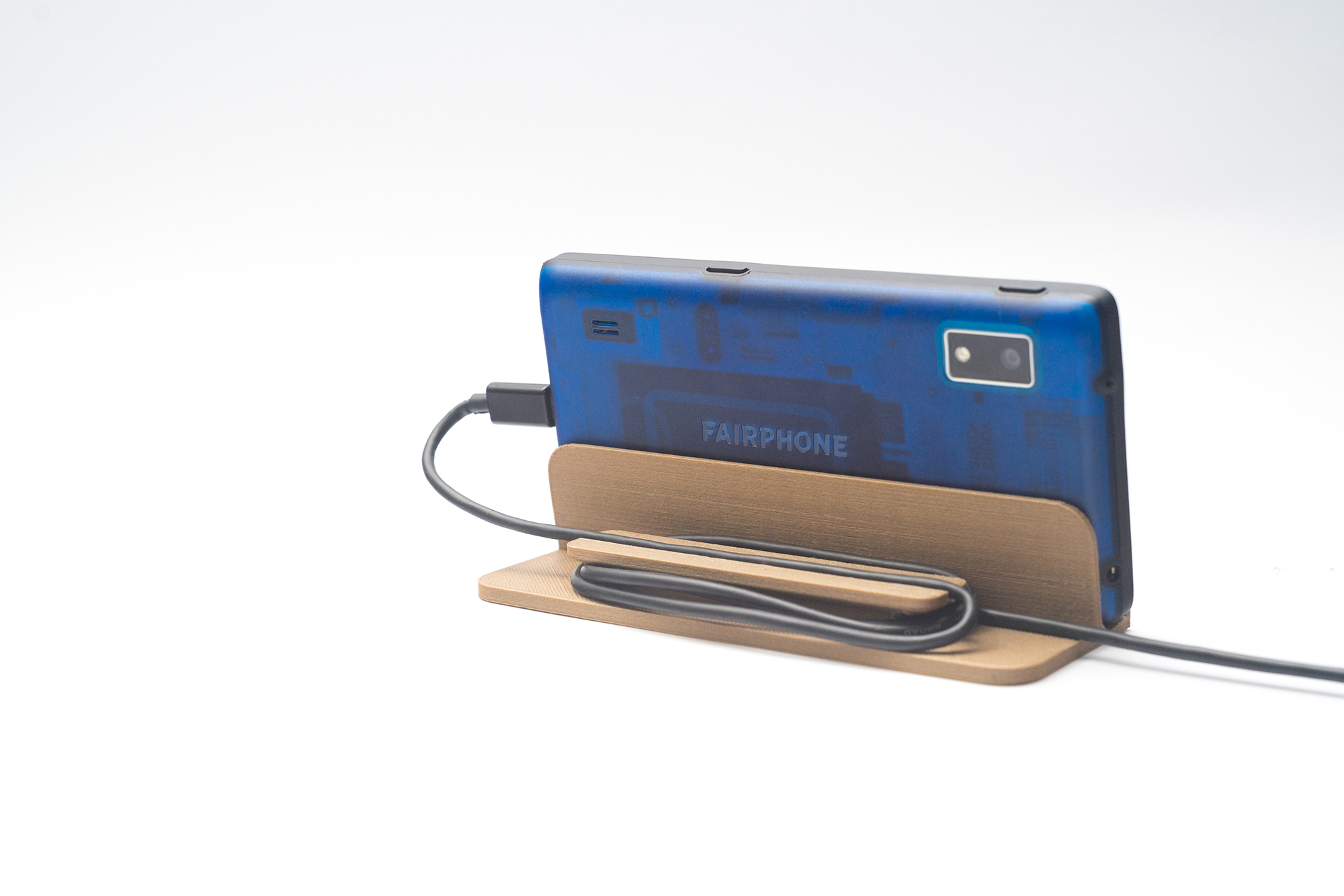 Modular Fairphone 2 Launches with Wooden 3D Printed Accessories | Geeetech